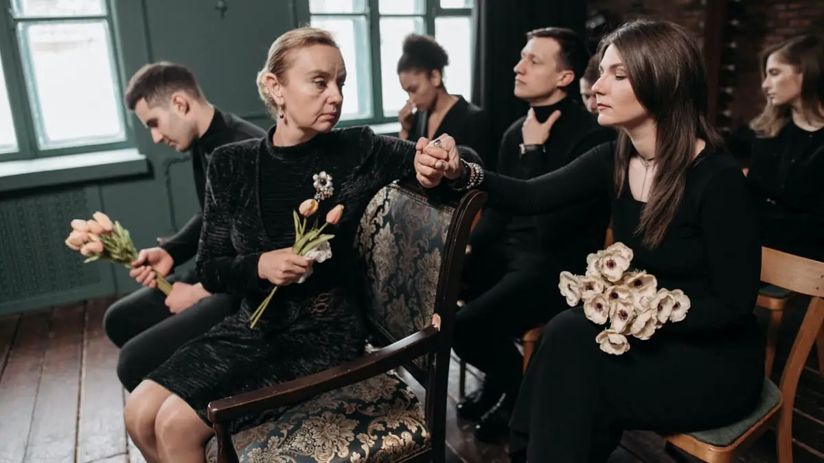 Funeral Etiquette -10 Tips - Funeral Homes Nearby